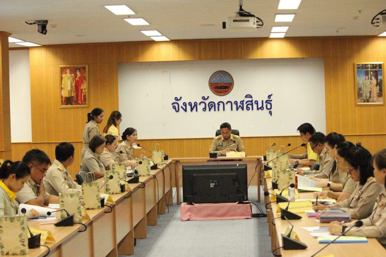 ประชุมคณะอนุกรรมการควบคุมการขอทานและคณะอนุกรรมการคุ้มครองคนไร้ที่พึ่ง ...